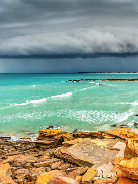 Cyclone Colours – Richard Young Photography
